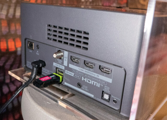 LG OLED M (M3) ist der erste 'drahtlose' Fernseher der Welt (Zero ...