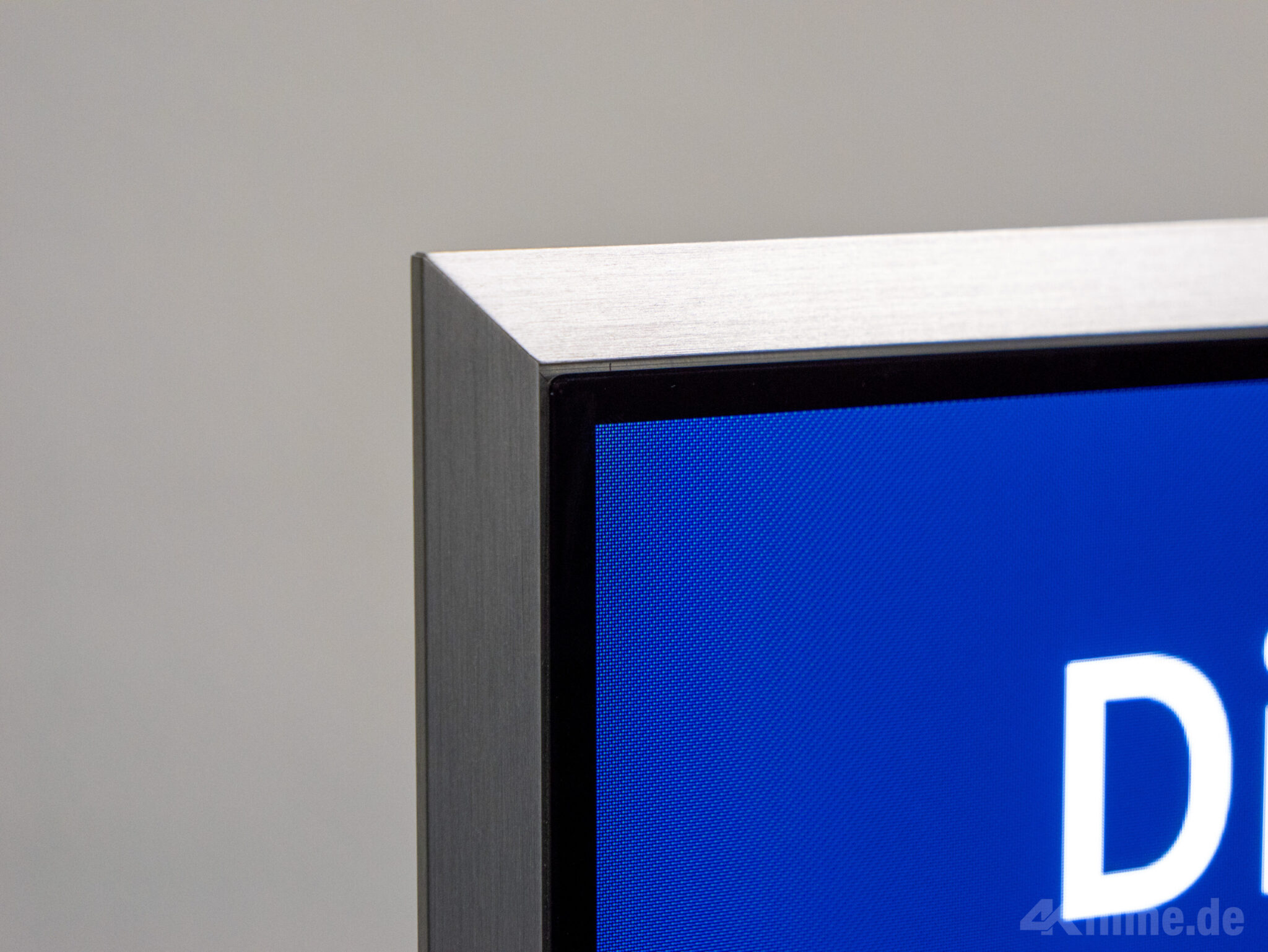 Loewe Stellar: Erste Bilder und Video zum neuen Premium OLED TV mit ...